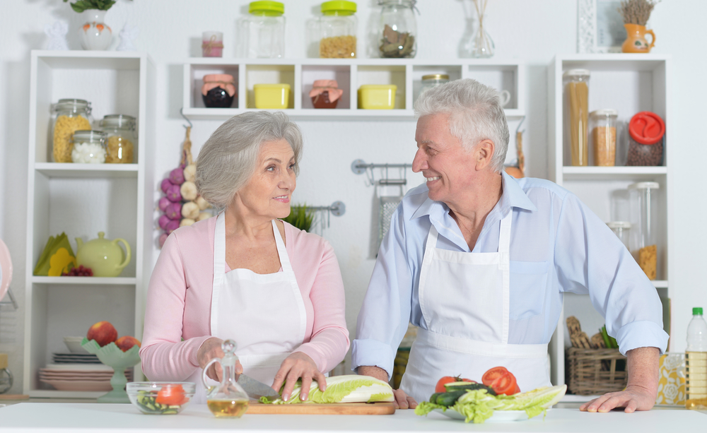 Dietitian-Approved Menus: 5 Healthy Eating Tips for Seniors | Grove Menus